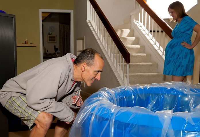 How to Deliver a Baby in Water