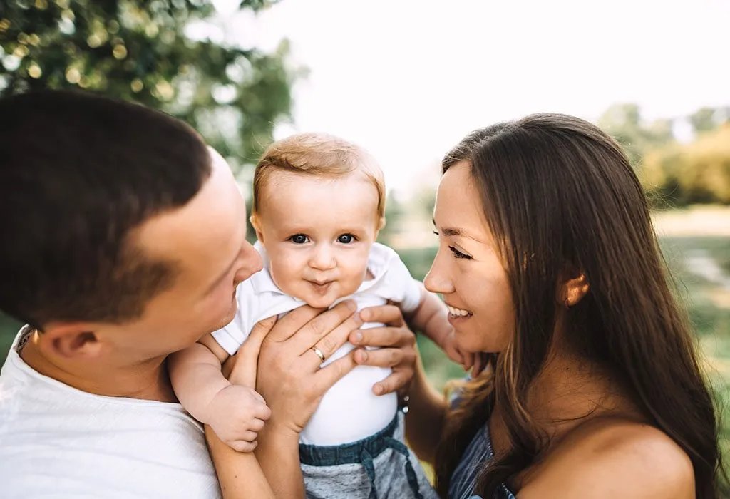 10 Signs of A Healthy Baby that Parents Should Know