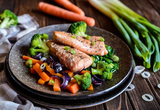 How & When to Introduce Fish to Baby - Benefits & Recipes