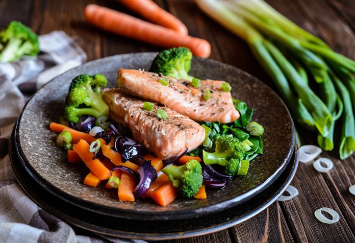 How & When to Introduce Fish to Baby - Benefits & Recipes