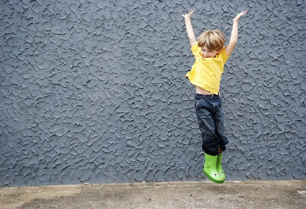 Toddler Developmental Milestone: Encouraging Toddler to Jump
