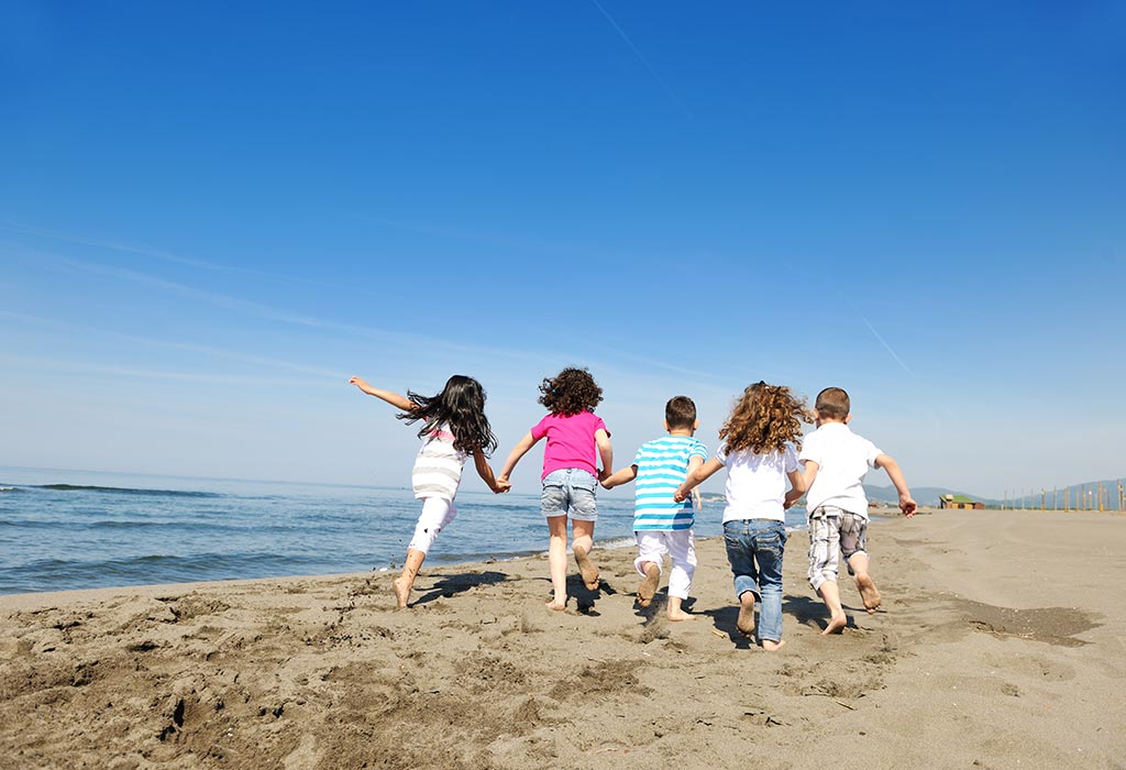 10 Amazing Beach Games & Activities for Children