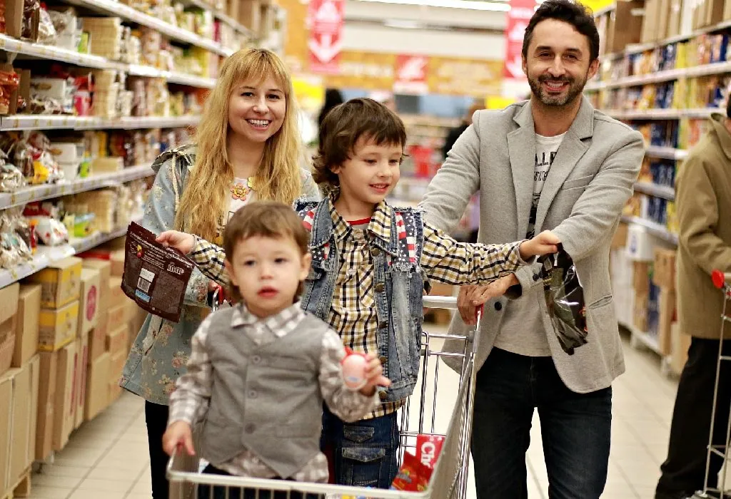 Teaching toddlers to shop smartly