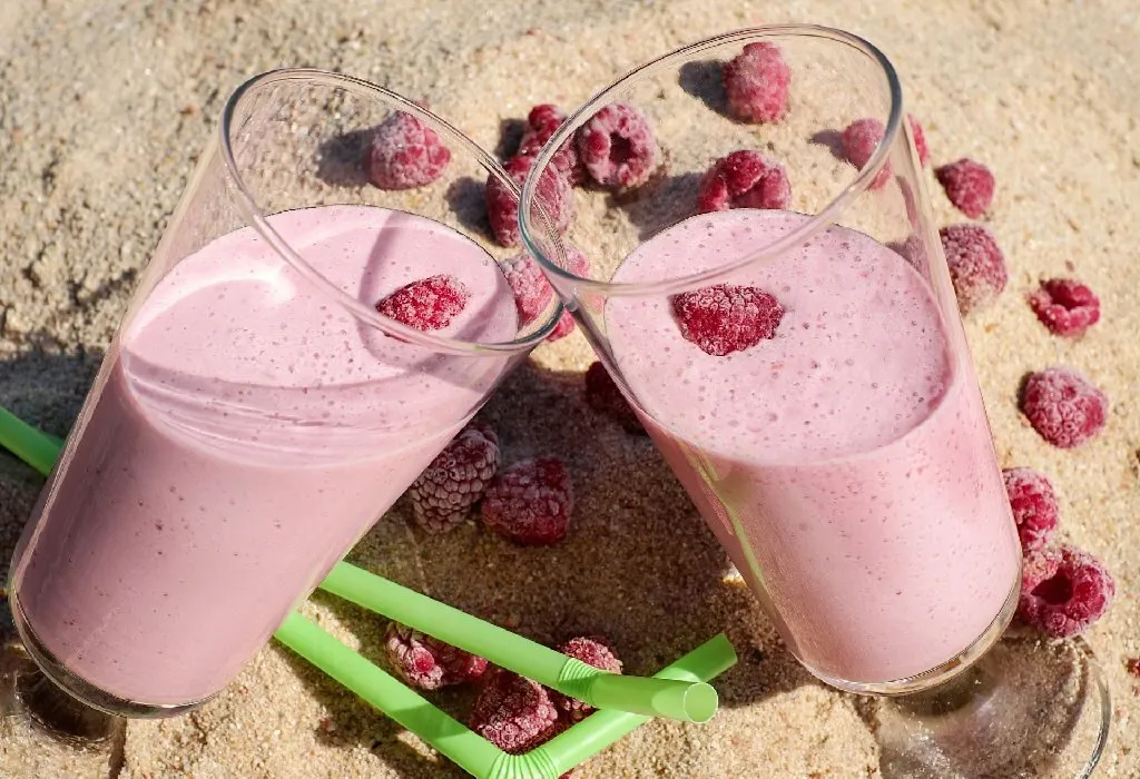 How to Make Raspberry Orange Smoothie- Recipe on FirstCry Parenting