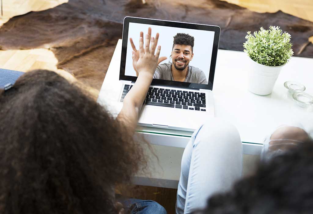 Positive Negative Effects Of Social Media On Family Relationships positive-negative-effects-of-social-media-on-family-relationships