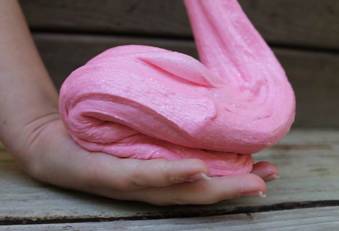8 Best Slime Recipes Your Kids WIll Love
