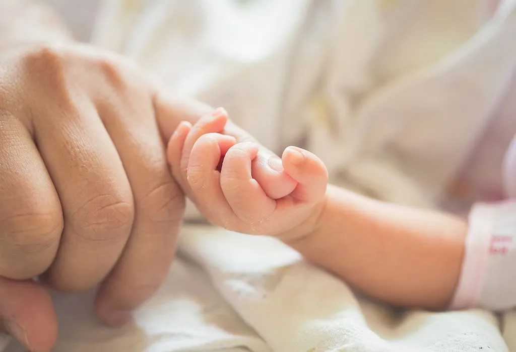 Grasping Reflex in Newborn Babies: Importance & How It Develops