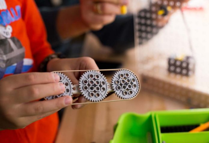 Simple STEM Activities For Kids Simple STEM Activities For Kids
