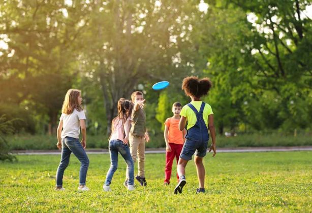 10 Best Throwing A Frisbee Games For Children