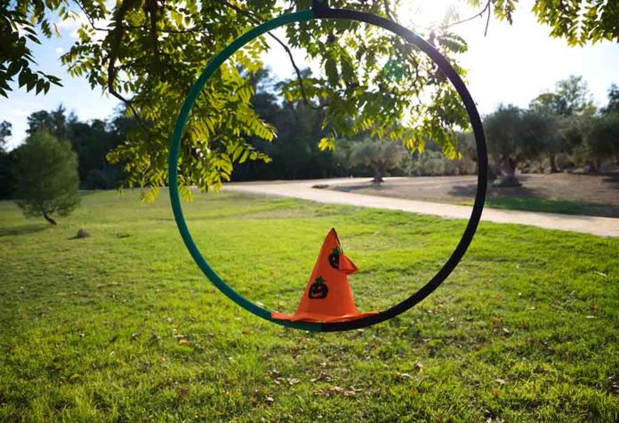 10 Best Throwing A Frisbee Games For Children