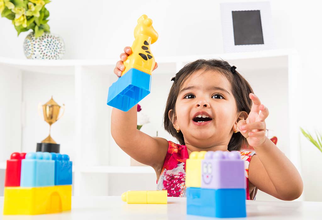 3 Common Things Babies Can Put In Their Mouths During Teething 3 Common Things Babies Can Put In Their Mouths During Teething